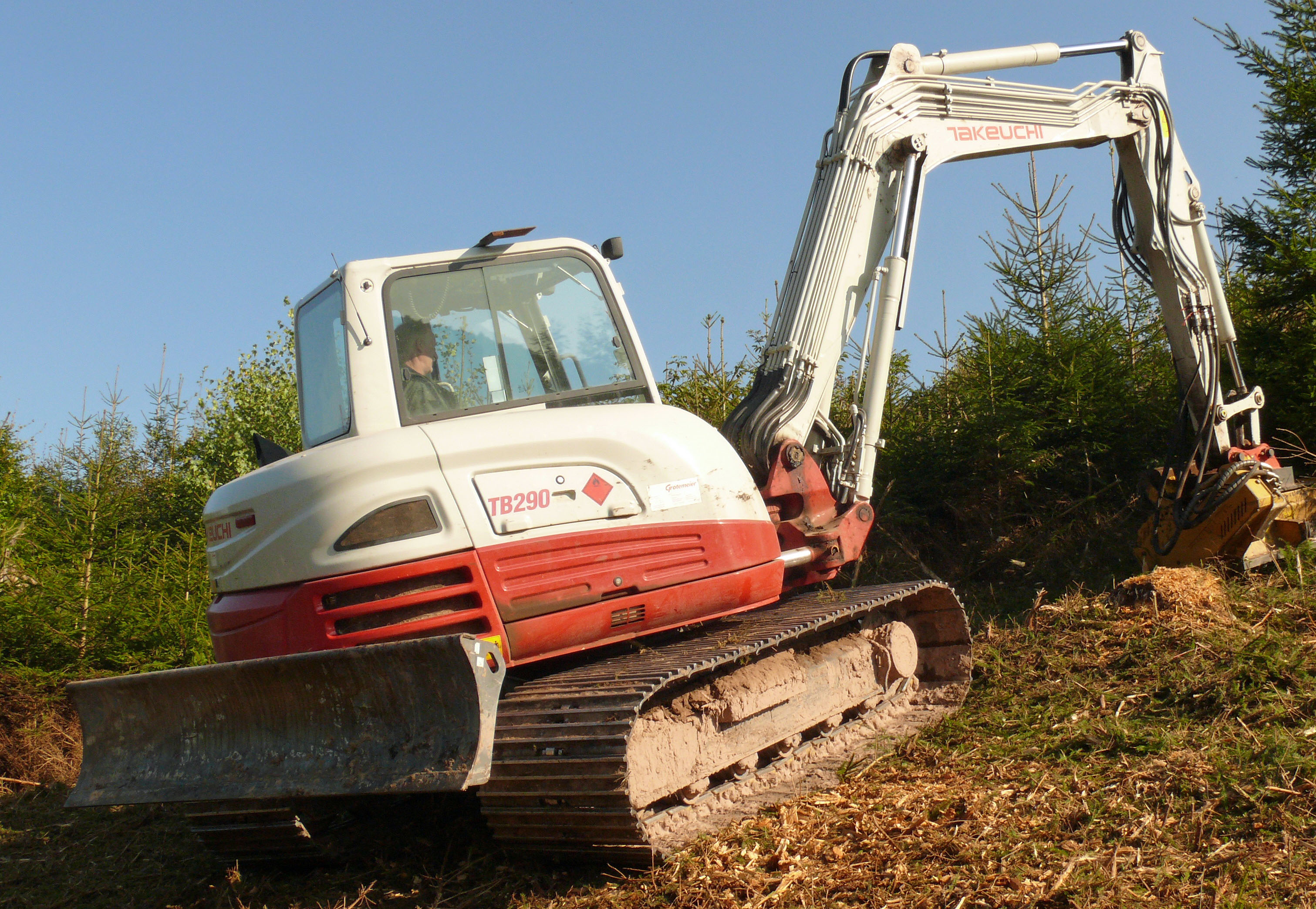 Der Takeuchi TB 290: Ein standfester Waldarbeiter | Exzellent